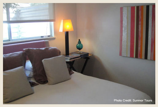 Pink bedroom accents Border - Colorfully BEHR