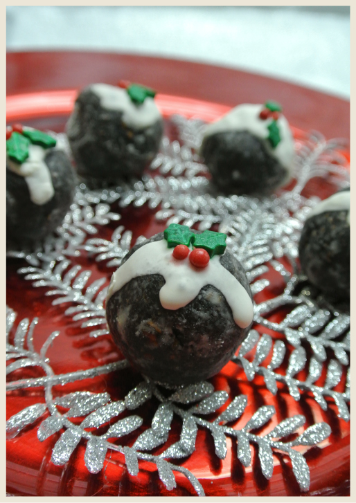 Gothic Xmas 'cake-pops' - Colorfully BEHR