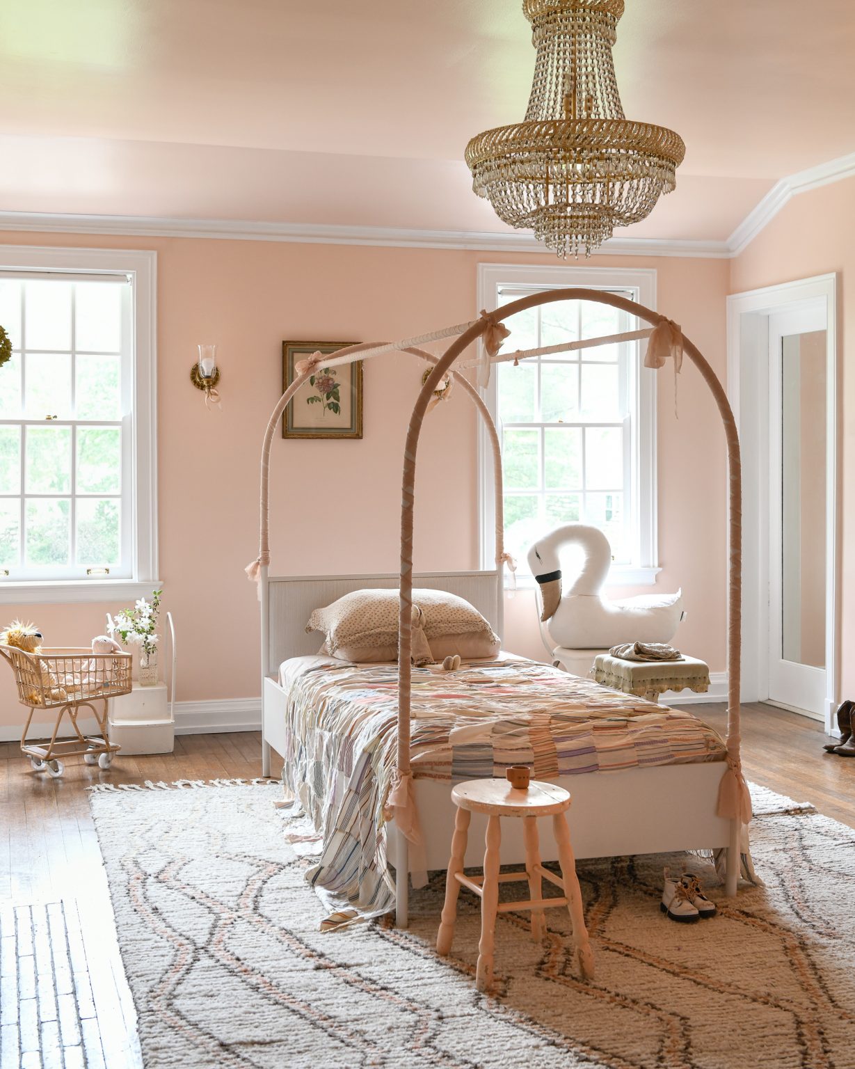 Sweet Pink Bedroom Ideas with Leanne Ford | Colorfully Behr