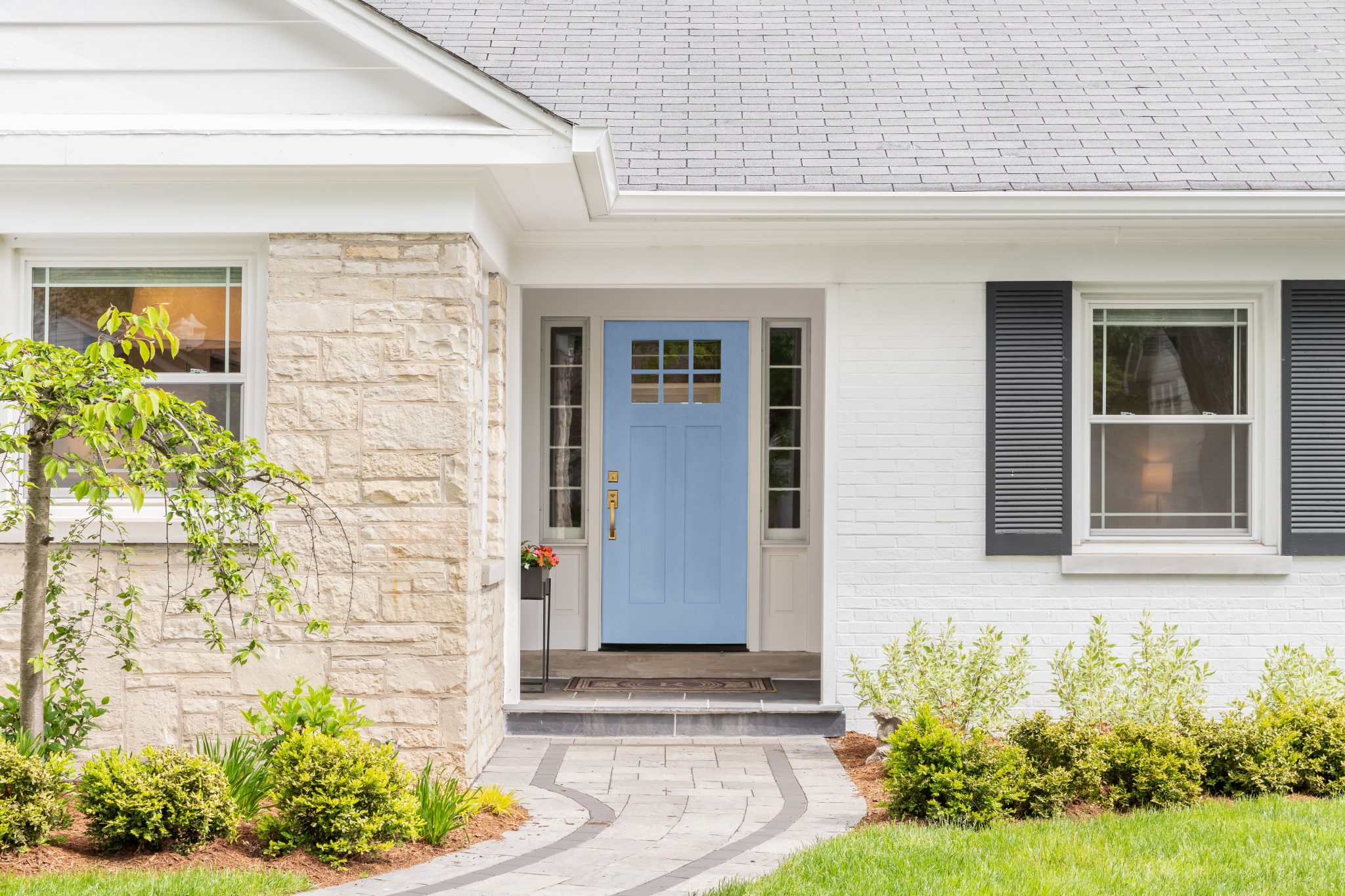 Behr Aerial View – Sky Blue Paint Color | Colorfully BEHR