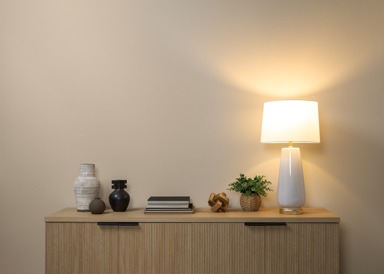 How Lighting Affects Color - Colorfully BEHR How Lighting Affects Paint ...