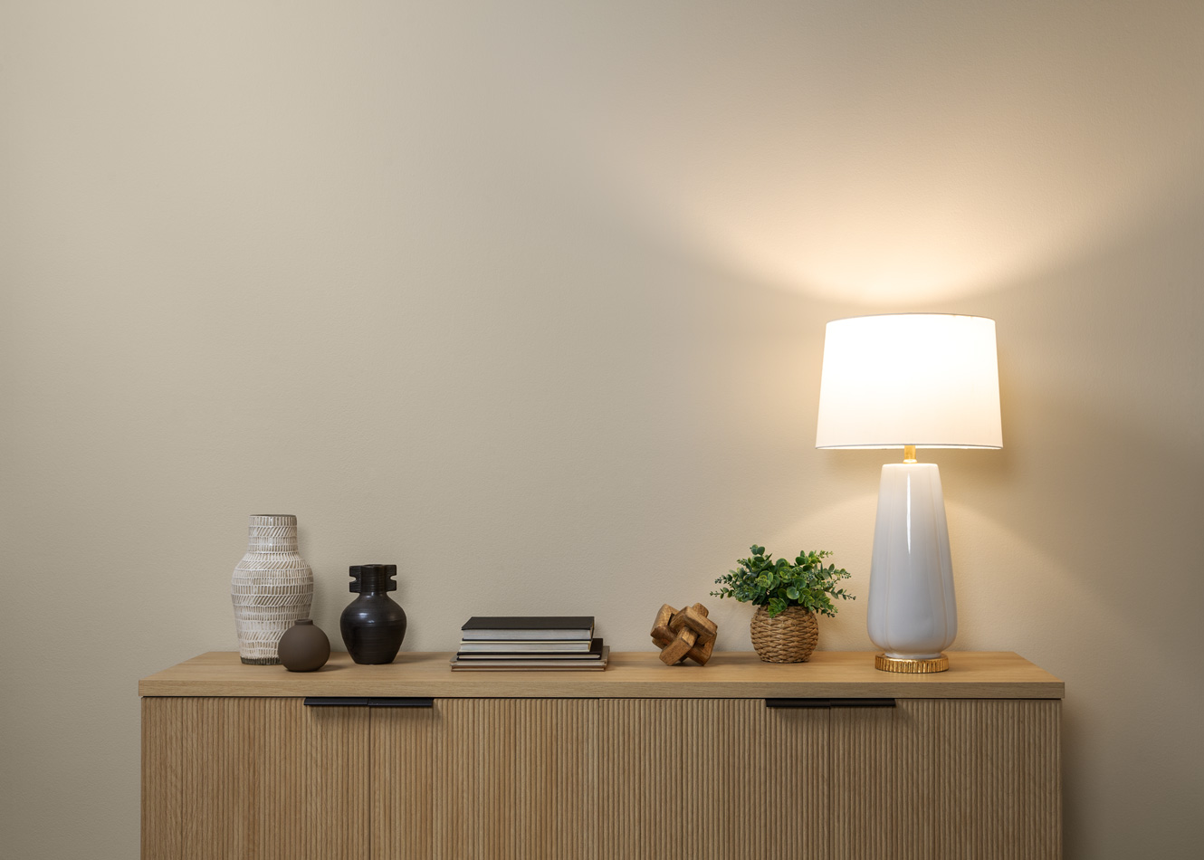 How Lighting Affects Color - Colorfully BEHR How Lighting Affects Paint ...